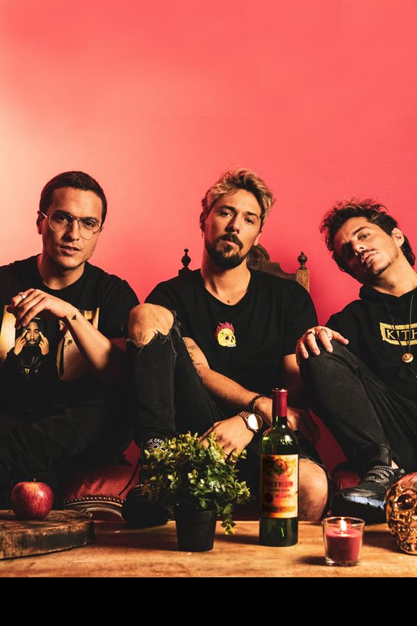 Há novo álbum dos D.A.M.A! - Mega Hits