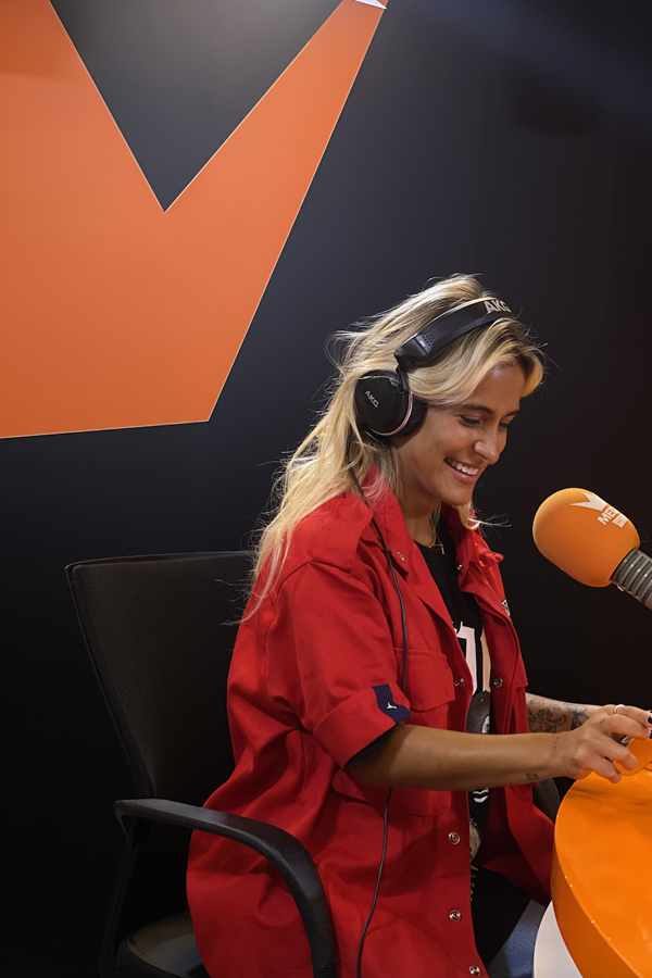 Mar.Iana nasceu na Mega - Mega Hits